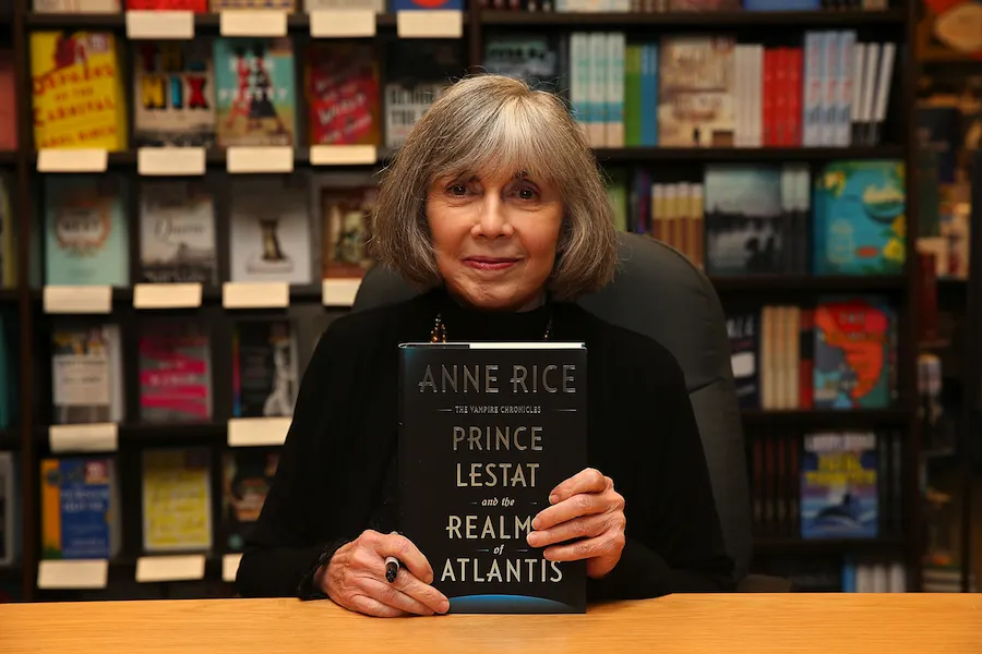 ICYMI: Anne Rice Joining Fellow Horror Writer Stephen King at Hulu ...