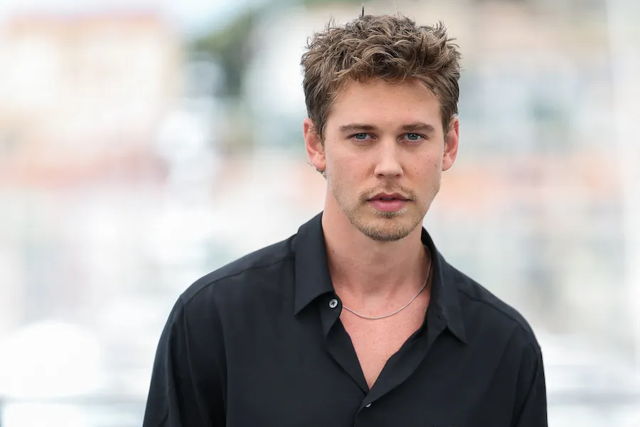 Austin Butler’s TikTok Method Acting Era! | Young Hollywood