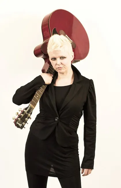 PLAYLIST PICKS: Heidi Howe | Young Hollywood