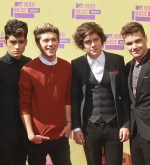 One Direction land Michael Jackson's bodyguard | Young Hollywood