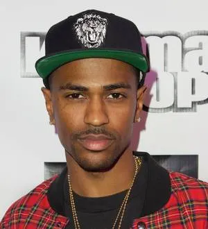 Big Sean hands out Thanksgiving turkeys | Young Hollywood