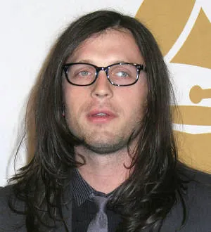 Kings of Leon's Nathan Followill injured in tour bus accident | Young ...