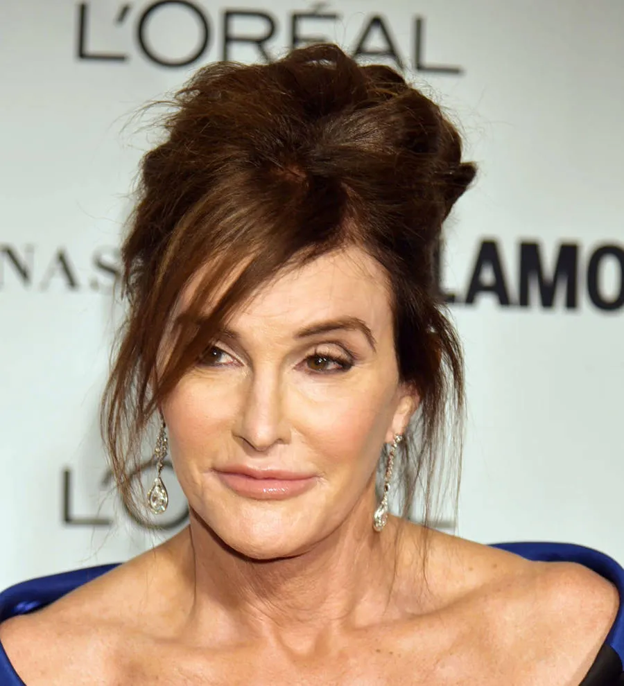 Caitlyn Jenner celebrates legal gender recognition at Glamour Awards ...