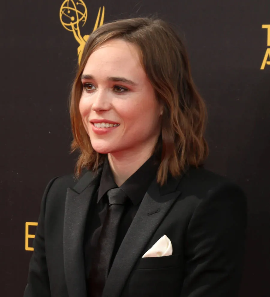 Ellen Page and Chloe Grace Moretz Join Donald Trump Travel Ban Protest ...