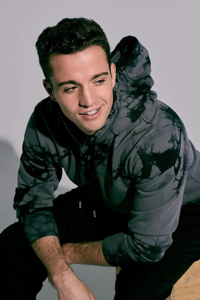 Q&A: Stephen Puth + Music Video Premiere! | Young Hollywood